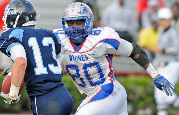 Former Byrnes star joins Carolina strength staff