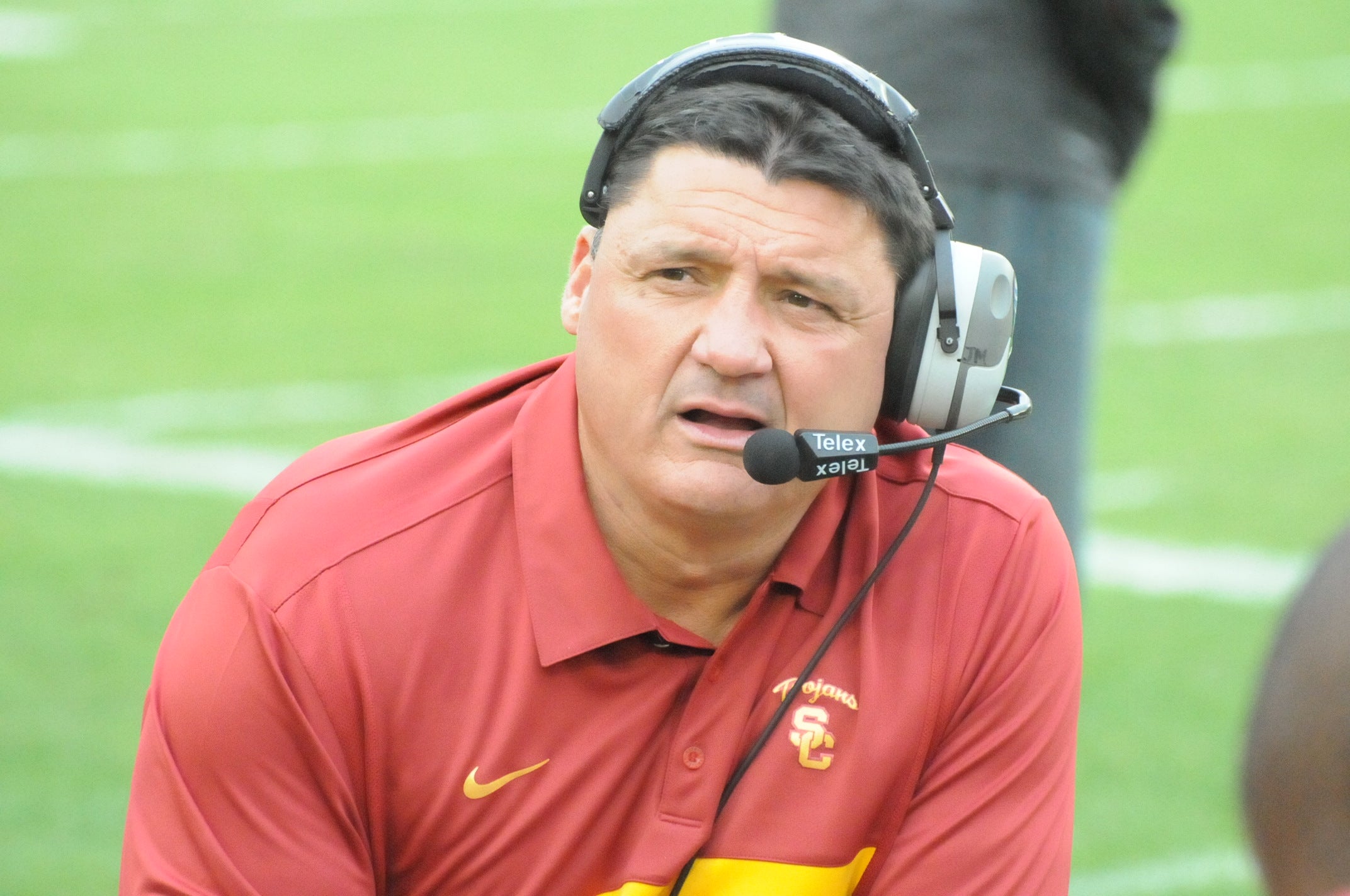 What a great USC football coach would do right now...and who he needs ...