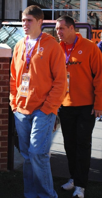 Clemson piques top '12 QB Pike's interest