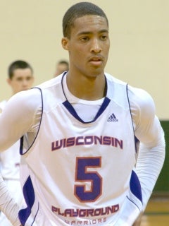 Roy talks signing class